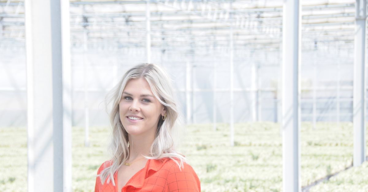 Drie generaties vrouwen staan hun mannetje