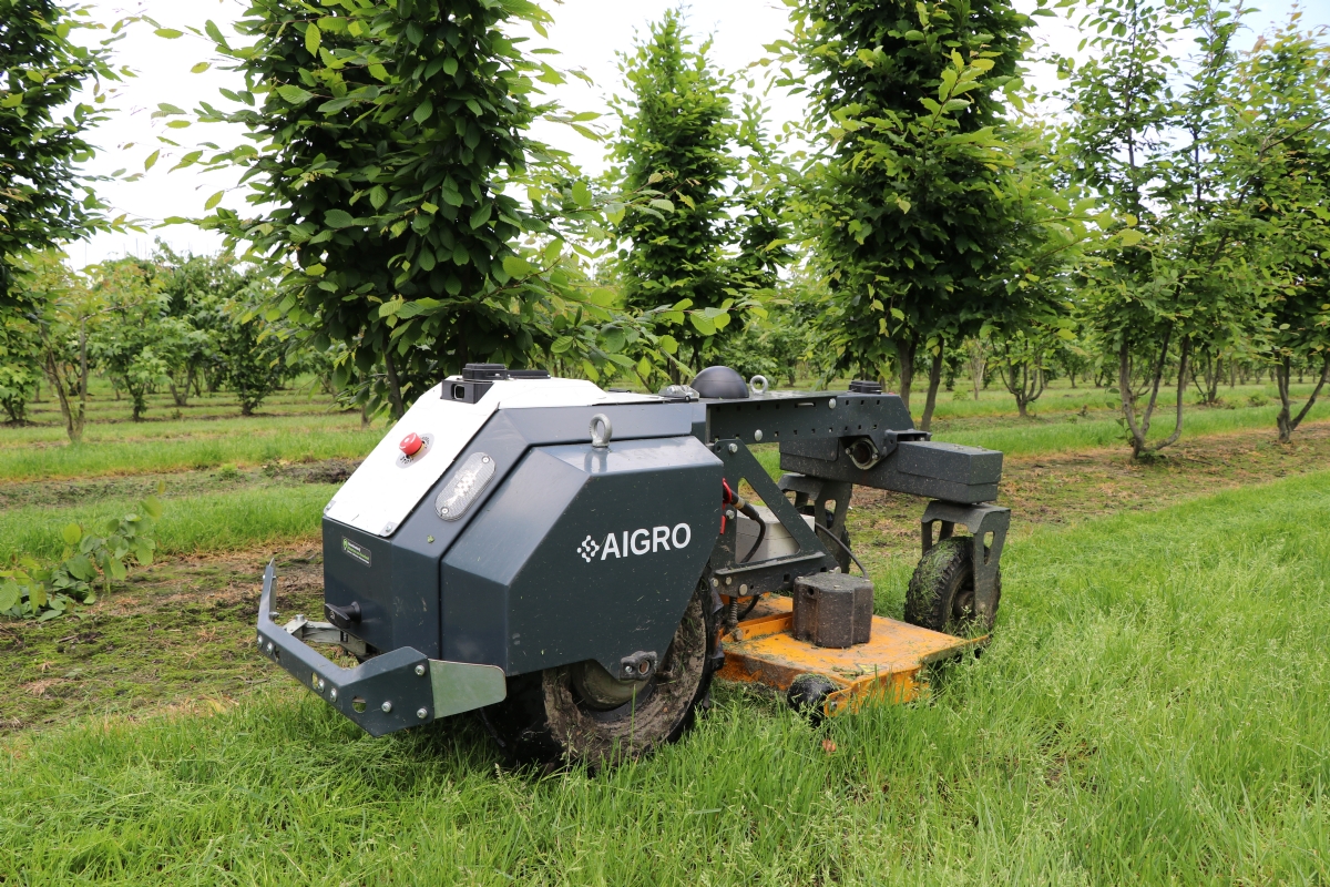 Aigro ontwikkelt autonome werktuigdrager voor de boomkwekerij